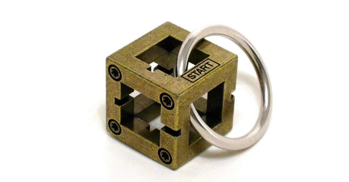 Huzzle (Hanayama) Cast Puzzle - Box